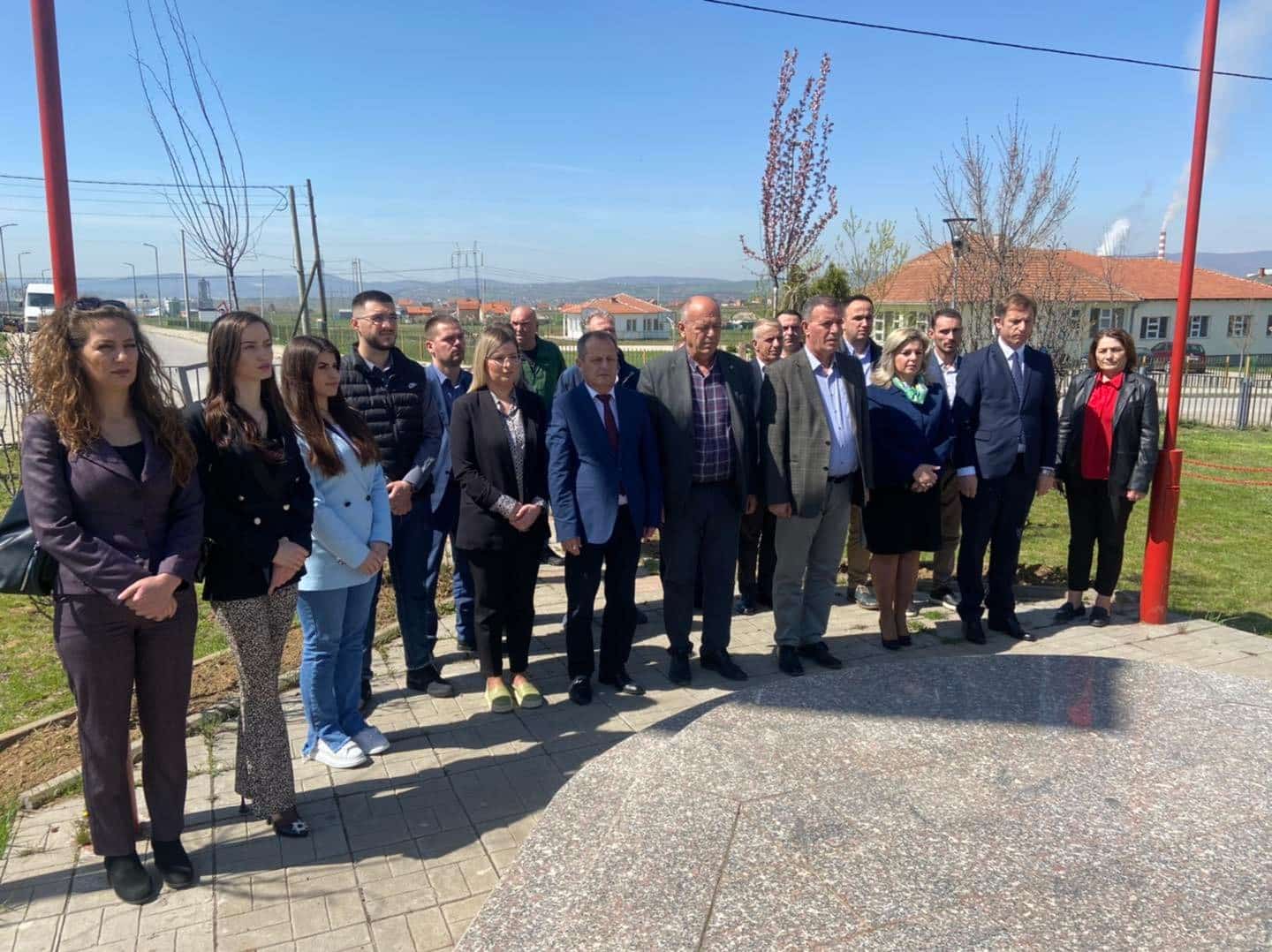 Homazhe në nderim të jetës dhe veprës së dëshmorit Ferid Curri - Komuna ...