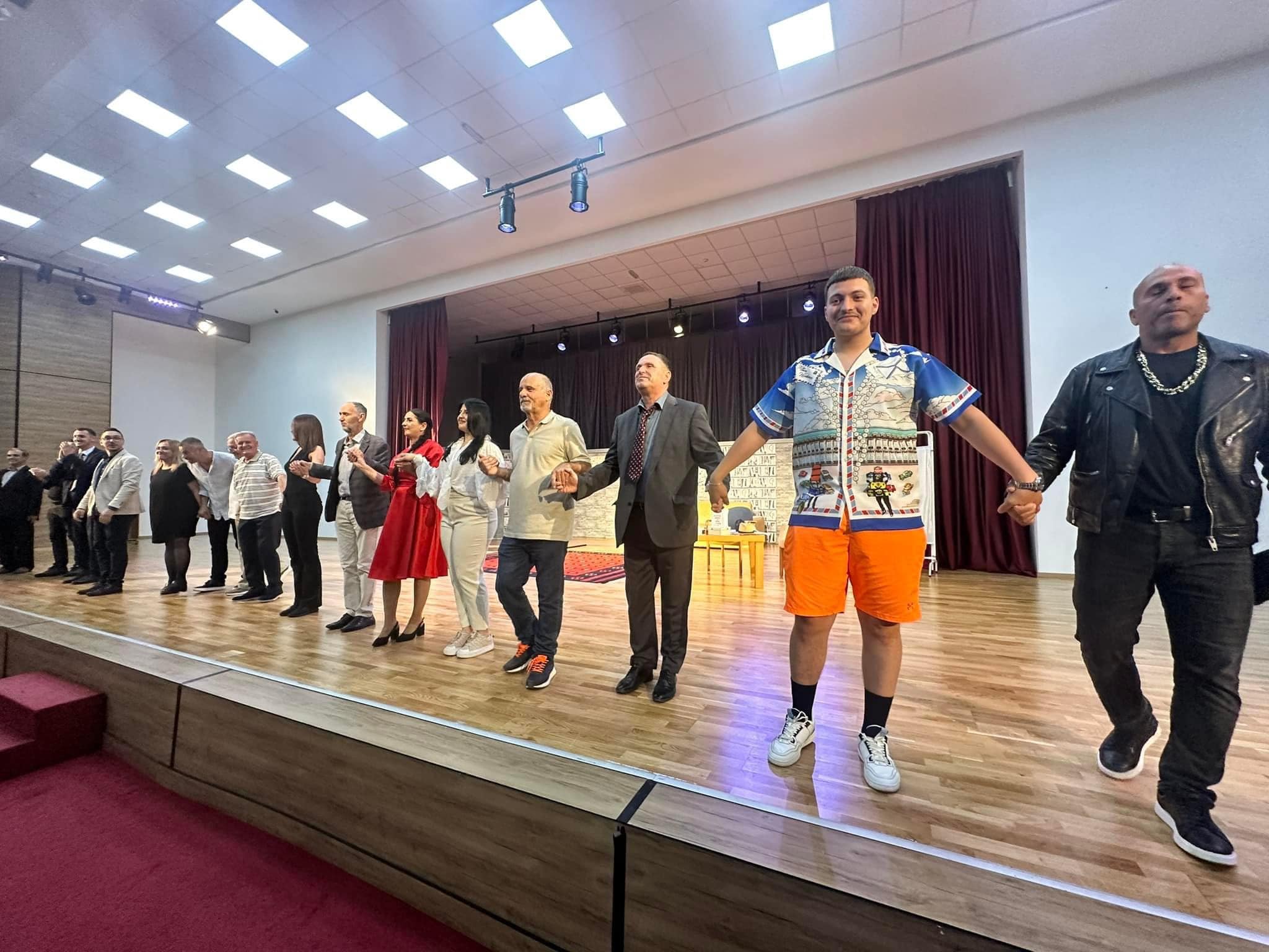 Në javën e Çlirimit të Obiliqit, u dha shfaqja Premierë “Lufta e Gruas ...